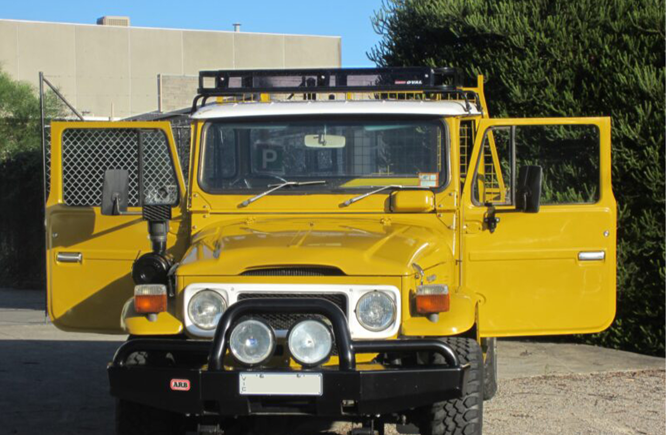 Toyota Landcruiser 40 Cab Chassis (1960 - 1984) Commercial Max Platform ...