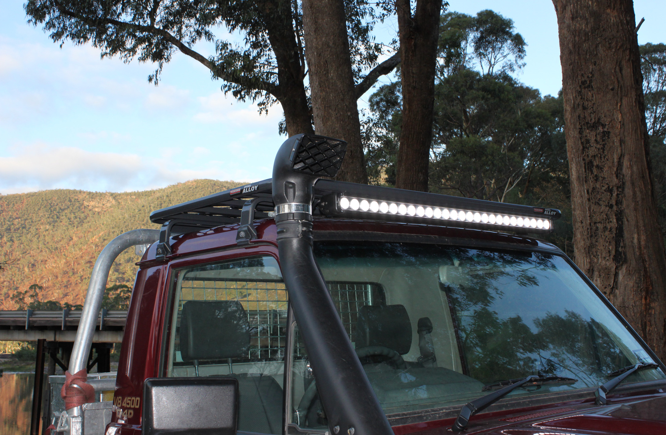 Toyota Landcruiser 79 Cab Chassis (1999 - Current) Oval Steel Platform ...